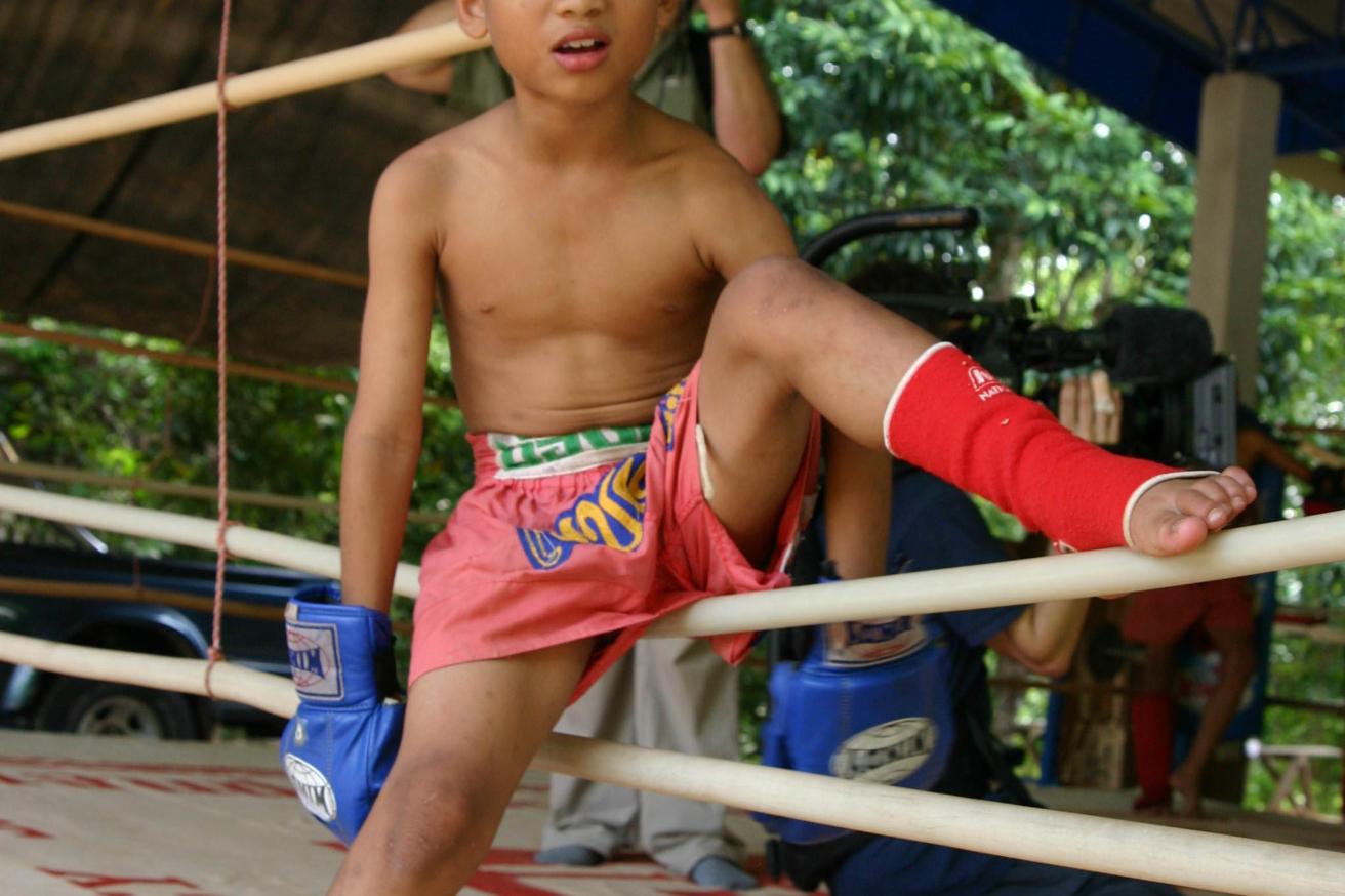 14 - THAILAND: CHILDREN IN THE BOXING RING